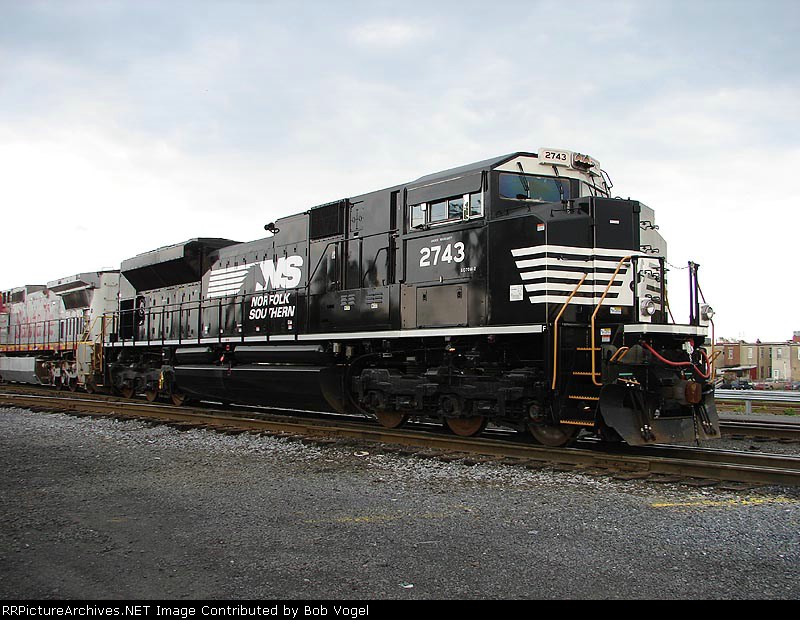 BNSF 2743